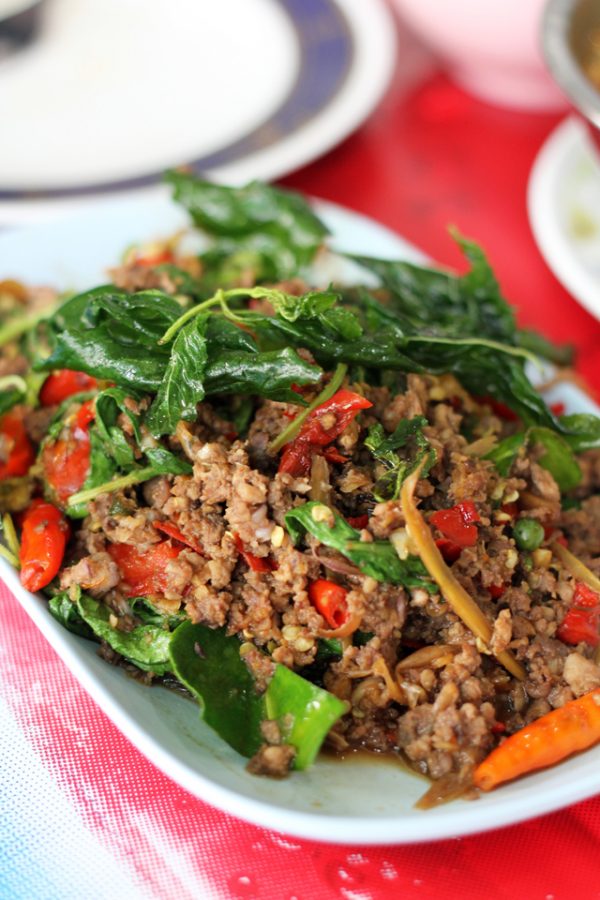 Thai Jungle Curry, Frog, and River Snails at Ran Gaeng Pa Sriyan (ร้าน ...