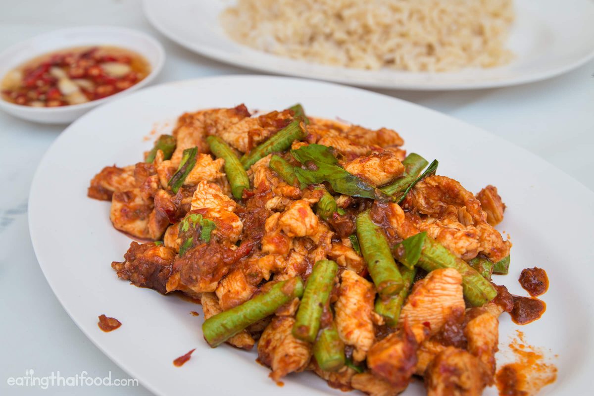 gai-pad-prik-gaeng-recipe - Thai Street Food, Restaurants, and Recipes | Eating Thai Food
