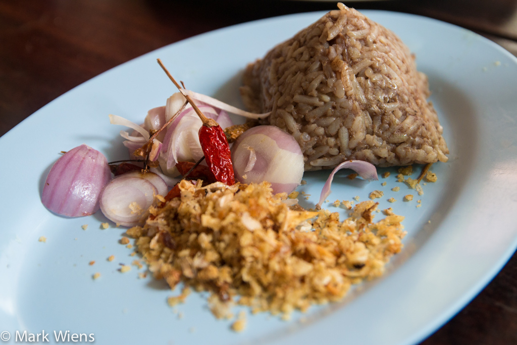 Huen Phen (ร้านเฮือนเพ็ญ) for Northern Thai Food in Chiang Mai