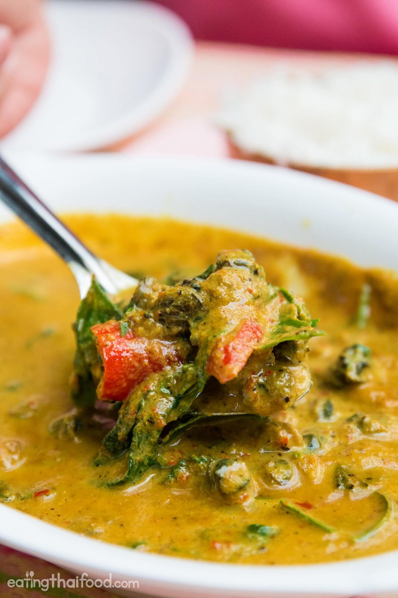 Ruan Thip (ร้านเรือนทิพย์): Incredible Curry in Krabi - Thai Street ...