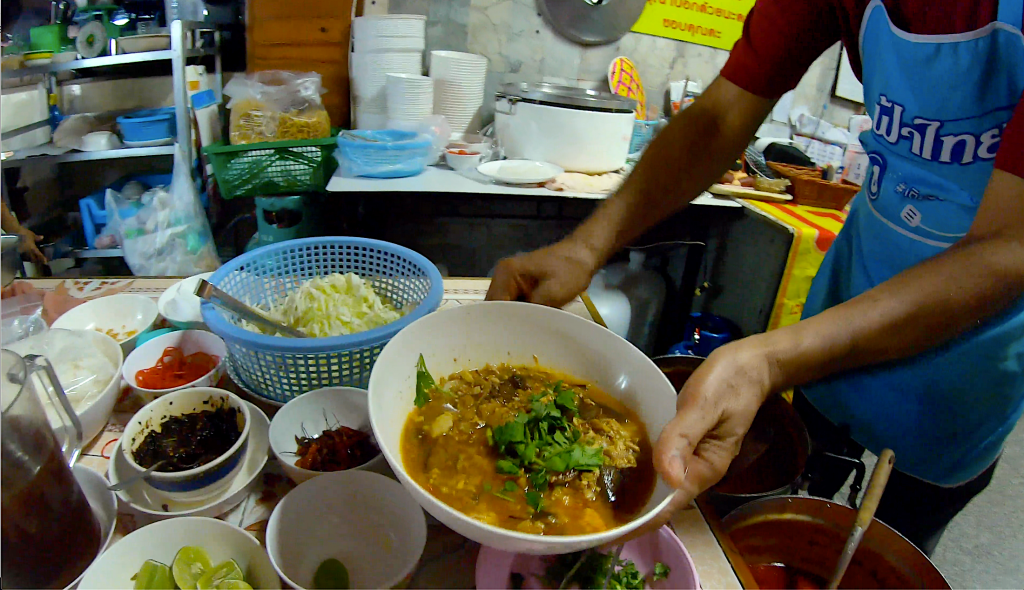 Thai Vegan Festival and Delicious 'Jae' Food (อาหารเจ) at "Ming Kwan ...